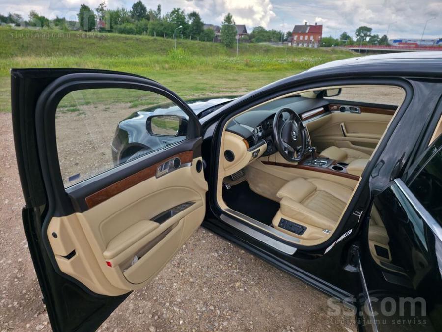 Black Volkswagen Phaeton 2010 in Daugavpils, with an engine capacity of 3.00 L and mileage of 343 thousand km for 7300 €, photo 7 on AUTOMOTO.COM.LV
