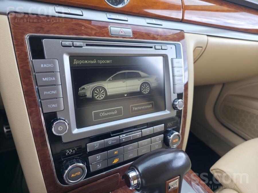 Black Volkswagen Phaeton 2010 in Daugavpils, with an engine capacity of 3.00 L and mileage of 343 thousand km for 7300 €, photo 15 on AUTOMOTO.COM.LV
