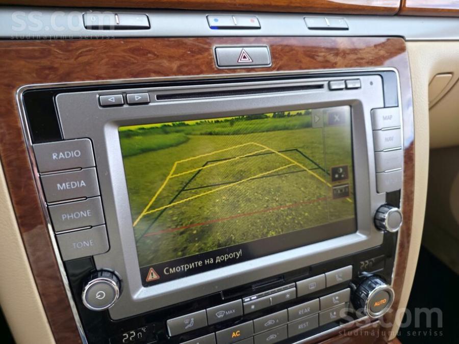 Black Volkswagen Phaeton 2010 in Daugavpils, with an engine capacity of 3.00 L and mileage of 343 thousand km for 7300 €, photo 17 on AUTOMOTO.COM.LV