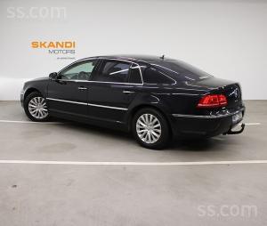 Black Volkswagen Phaeton 2011 in Riga, with an engine capacity of 3.00 L and mileage of 299 thousand km for 5790 €, photo 6 on AUTOMOTO.COM.LV