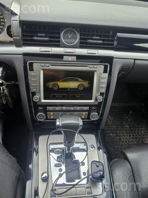 Melns Volkswagen Phaeton 2011 Rīga, ar dzinēja tilpumu 3.00 L un nobraukumu 249 tūkst. km par 7200 €, foto 11 vietnē AUTOMOTO.COM.LV