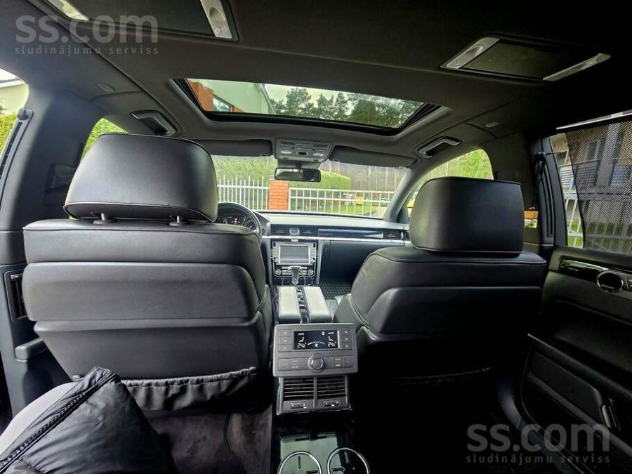 Melns Volkswagen Phaeton 2011 Rīga, ar dzinēja tilpumu 3.00 L un nobraukumu 249 tūkst. km par 7200 €, foto 19 vietnē AUTOMOTO.COM.LV
