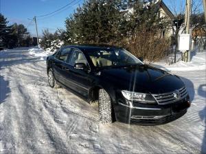 Black Volkswagen Phaeton 2012 in Vilnius, with an engine capacity of 3.00 L and mileage of 207 thousand km for 7800 €, photo 4 on AUTOMOTO.COM.LV