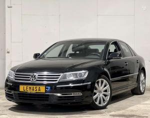 Black Volkswagen Phaeton 2012 in Klaipeda, with an engine capacity of 2.97 L and mileage of 290 thousand km for 6999 €, photo  on AUTOMOTO.COM.LV