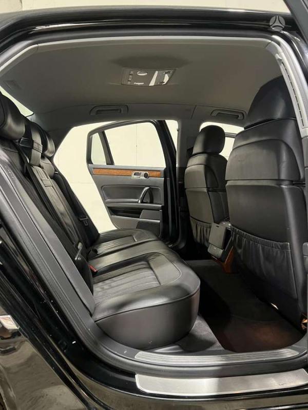 Melns Volkswagen Phaeton 2012 Klaipėda, ar dzinēja tilpumu 2.97 L un nobraukumu 290 tūkst. km par 6999 €, foto 10 vietnē AUTOMOTO.COM.LV
