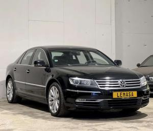 Black Volkswagen Phaeton 2012 in Klaipeda, with an engine capacity of 2.97 L and mileage of 290 thousand km for 6999 €, photo 6 on AUTOMOTO.COM.LV