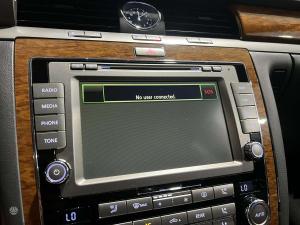 Black Volkswagen Phaeton 2012 in Klaipeda, with an engine capacity of 2.97 L and mileage of 290 thousand km for 6999 €, photo 27 on AUTOMOTO.COM.LV