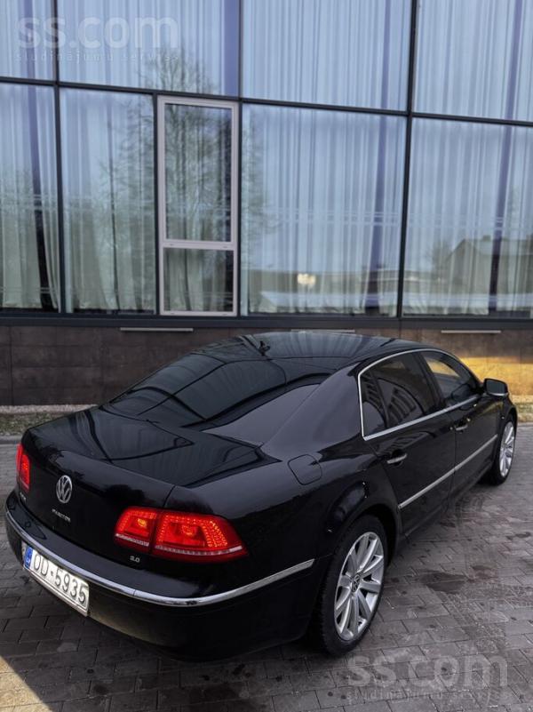 Black Volkswagen Phaeton 2012 in Balvi, with an engine capacity of 3.00 L and mileage of 251 thousand km for 6700 €, photo 8 on AUTOMOTO.COM.LV