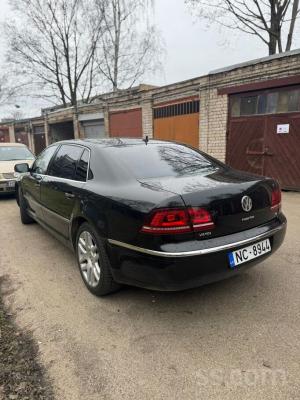 Melns Volkswagen Phaeton 2013 Rīga, ar dzinēja tilpumu 3.00 L un nobraukumu 270 tūkst. km par 15800 €, foto 4 vietnē AUTOMOTO.COM.LV