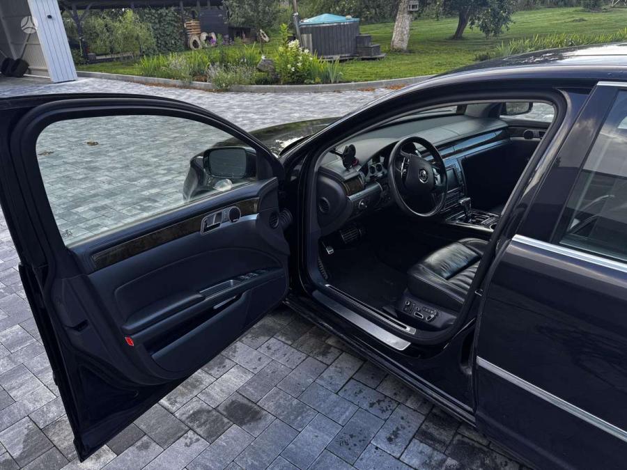 Melns Volkswagen Phaeton 2015 Anykščiai, ar dzinēja tilpumu 2.97 L un nobraukumu 193 tūkst. km par 6250 €, foto 5 vietnē AUTOMOTO.COM.LV