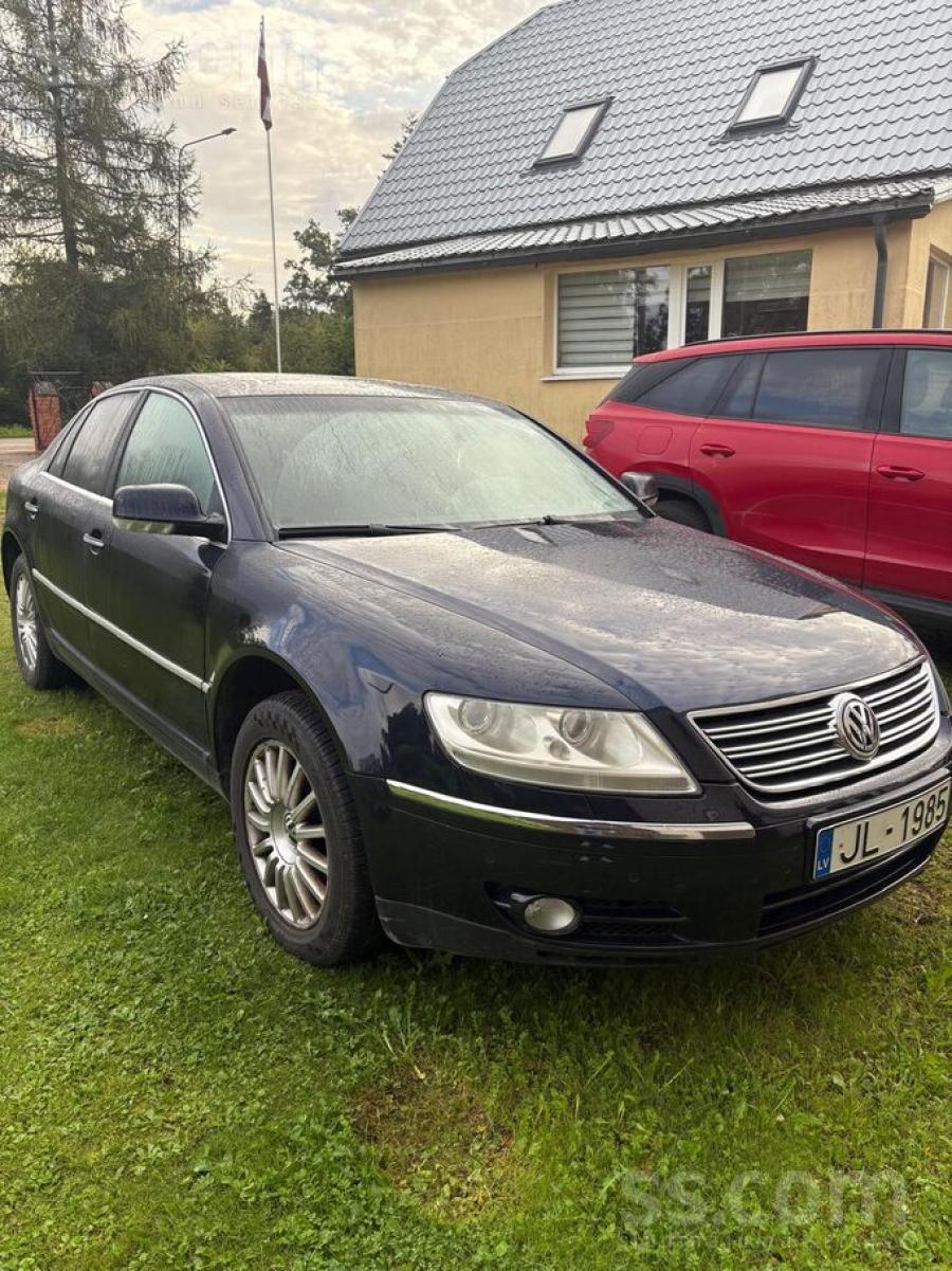 Zils Volkswagen Phaeton 2004 Madona, ar dzinēja tilpumu 3.20 L un nobraukumu 290 tūkst. km par 2650 €, foto 3 vietnē AUTOMOTO.COM.LV