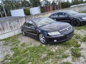 Blue Volkswagen Phaeton 2004 in Daugavpils, with an engine capacity of 5.00 L and mileage of 111 thousand km for 2000 €, photo  on AUTOMOTO.COM.LV
