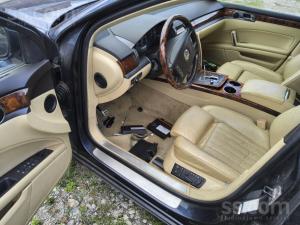 Blue Volkswagen Phaeton 2004 in Daugavpils, with an engine capacity of 5.00 L and mileage of 111 thousand km for 2000 €, photo 4 on AUTOMOTO.COM.LV