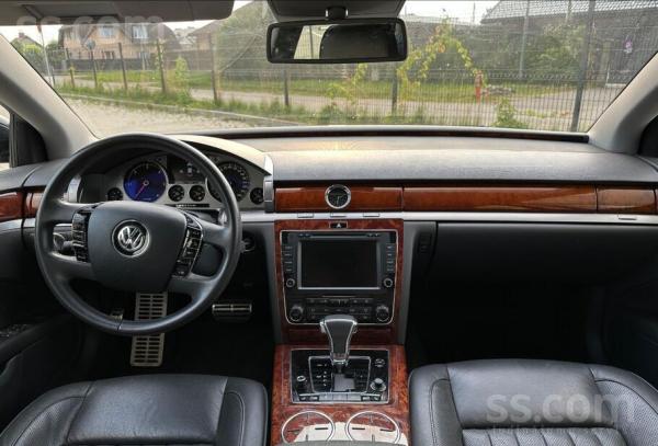 Zils Volkswagen Phaeton 2014 Rīga, ar dzinēja tilpumu 3.00 L un nobraukumu 242 tūkst. km par 8900 €, foto 8 vietnē AUTOMOTO.COM.LV
