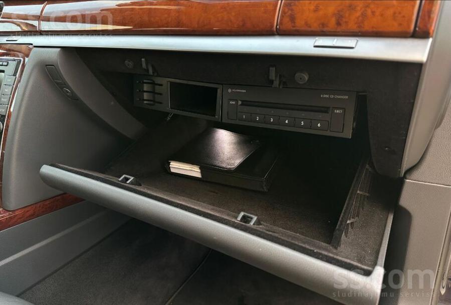 Zils Volkswagen Phaeton 2014 Rīga, ar dzinēja tilpumu 3.00 L un nobraukumu 242 tūkst. km par 8900 €, foto 10 vietnē AUTOMOTO.COM.LV