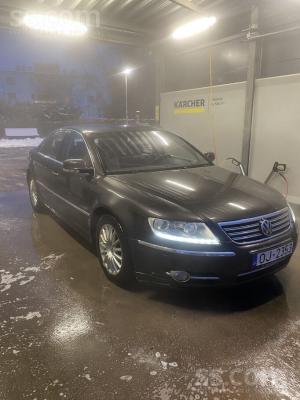 Brown Volkswagen Phaeton 2010 in Riga, with an engine capacity of 3.00 L and mileage of 248 thousand km for 4250 €, photo 5 on AUTOMOTO.COM.LV