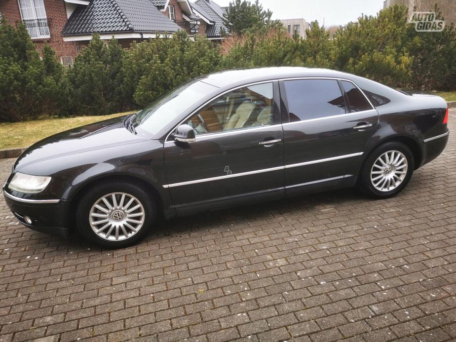 Green Volkswagen Phaeton 2006 in Klaipeda, with an engine capacity of 3.00 L and mileage of 420 thousand km for 1990 €, photo 8 on AUTOMOTO.COM.LV