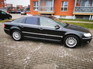 Green Volkswagen Phaeton 2006 in Klaipeda, with an engine capacity of 3.00 L and mileage of 420 thousand km for 1990 €, photo 9 on AUTOMOTO.COM.LV