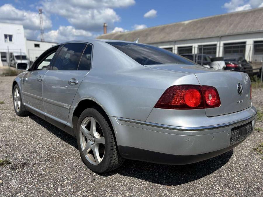Pelēks Volkswagen Phaeton 2009 Utena, ar dzinēja tilpumu 2.97 L un nobraukumu 149 tūkst. km par 2799 €, foto 5 vietnē AUTOMOTO.COM.LV