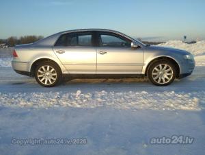 Pelēks Volkswagen Phaeton 2004 Tallina, ar dzinēja tilpumu 4.90 L un nobraukumu 283 tūkst. km par 6300 €, foto 4 vietnē AUTOMOTO.COM.LV
