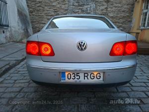 Grey Volkswagen Phaeton 2004 in Tallinn, with an engine capacity of 4.90 L and mileage of 290 thousand km for 5400 €, photo 1 on AUTOMOTO.COM.LV