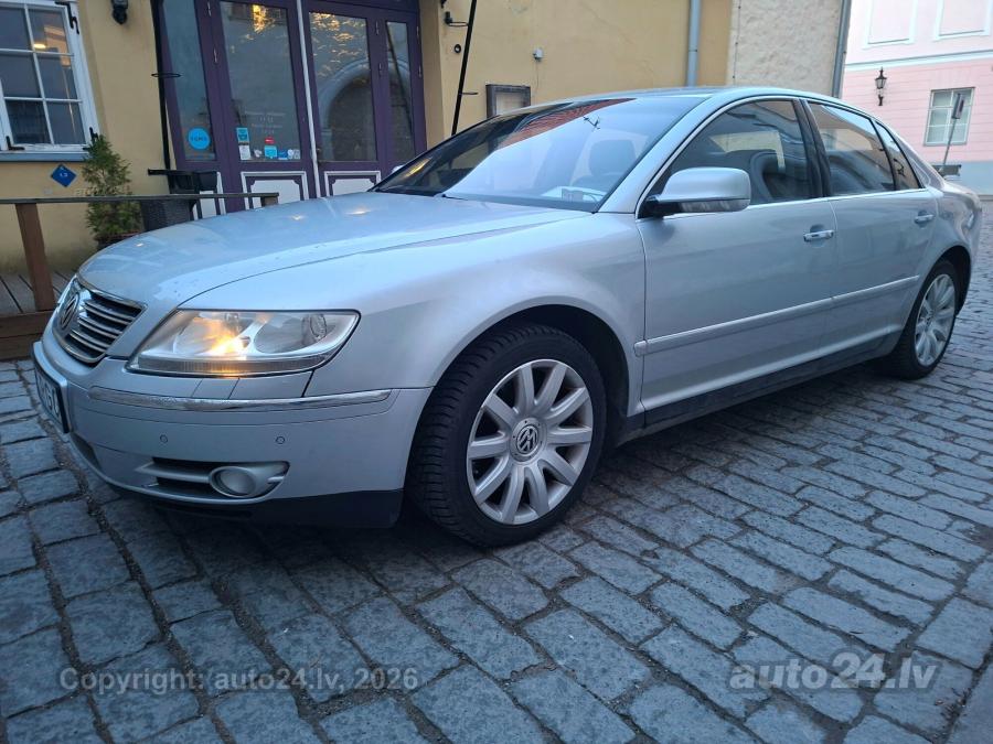 Grey Volkswagen Phaeton 2004 in Tallinn, with an engine capacity of 4.90 L and mileage of 290 thousand km for 5400 €, photo 3 on AUTOMOTO.COM.LV