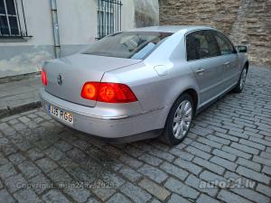 Grey Volkswagen Phaeton 2004 in Tallinn, with an engine capacity of 4.90 L and mileage of 290 thousand km for 5400 €, photo 7 on AUTOMOTO.COM.LV