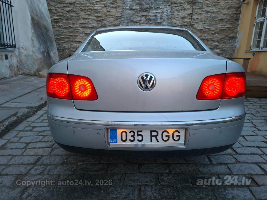 Grey Volkswagen Phaeton 2004 in Tallinn, with an engine capacity of 4.90 L and mileage of 290 thousand km for 5400 €, photo 8 on AUTOMOTO.COM.LV