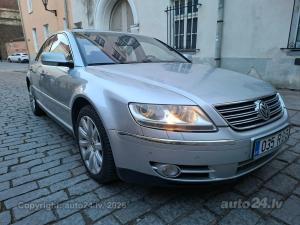 Grey Volkswagen Phaeton 2004 in Tallinn, with an engine capacity of 4.90 L and mileage of 290 thousand km for 5400 €, photo 9 on AUTOMOTO.COM.LV