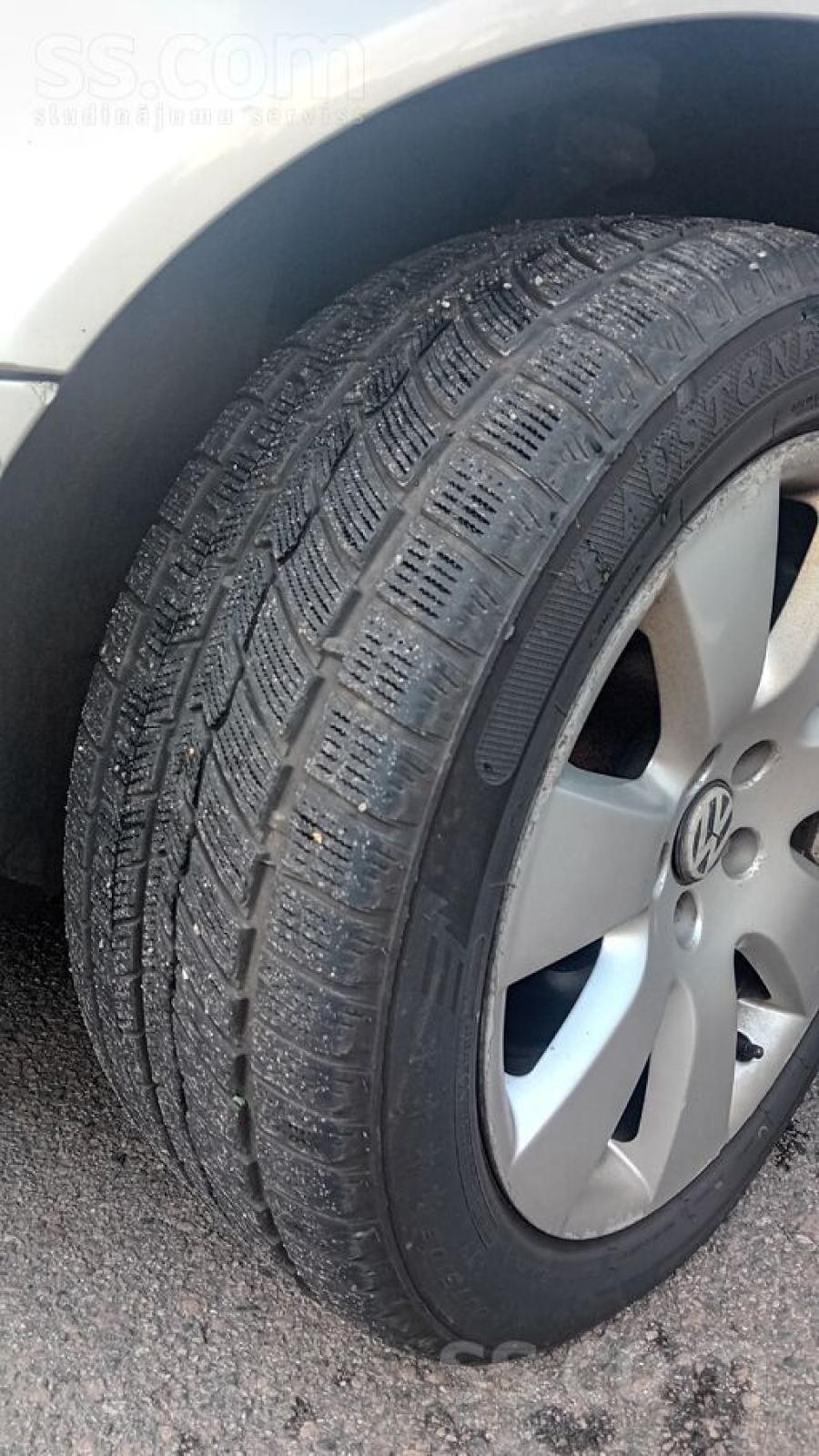 Pelēks Volkswagen Phaeton 2004 Rīga, ar dzinēja tilpumu 3.00 L un nobraukumu 311 tūkst. km par 2765 €, foto 12 vietnē AUTOMOTO.COM.LV