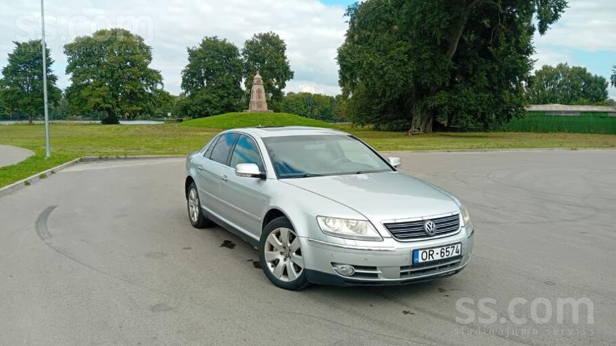 Pelēks Volkswagen Phaeton 2004 Rīga, ar dzinēja tilpumu 3.00 L un nobraukumu 311 tūkst. km par 2550 €, foto 6 vietnē AUTOMOTO.COM.LV