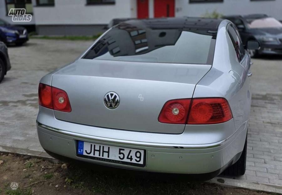 Grey Volkswagen Phaeton 2007 in Vilnius, with an engine capacity of 3.00 L and mileage of 285 thousand km for 1900 €, photo 6 on AUTOMOTO.COM.LV