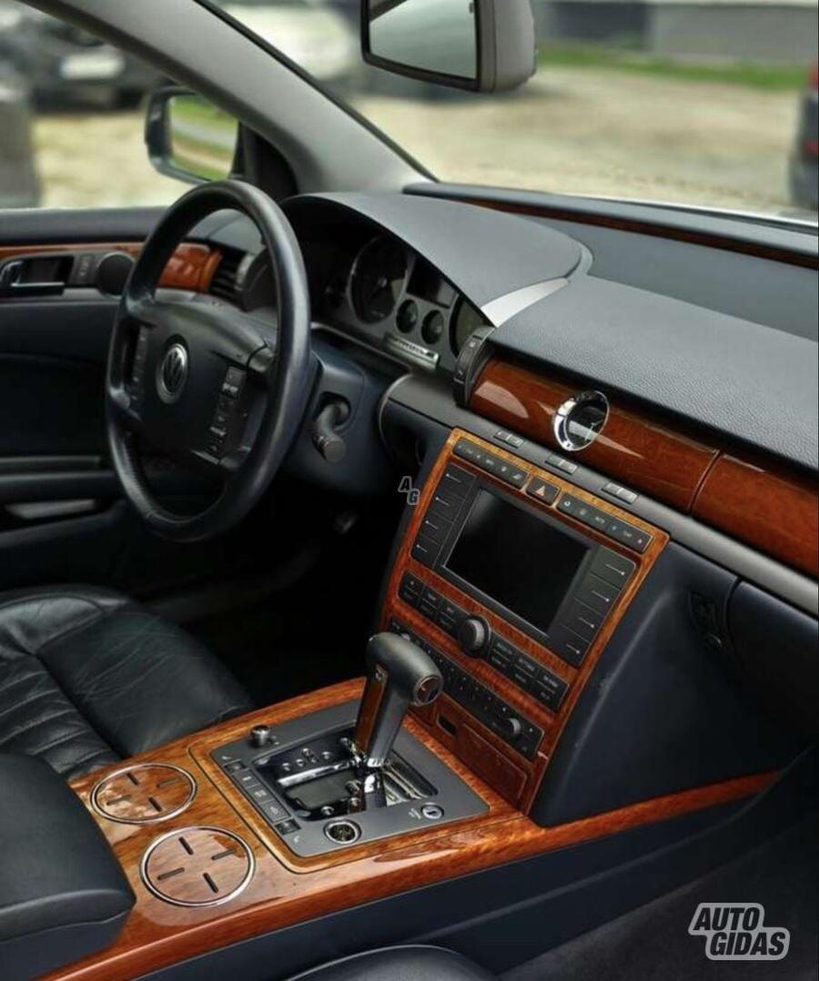 Grey Volkswagen Phaeton 2007 in Vilnius, with an engine capacity of 3.00 L and mileage of 285 thousand km for 1900 €, photo 10 on AUTOMOTO.COM.LV