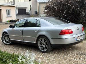 Grey Volkswagen Phaeton 2007 in Vilnius, with an engine capacity of 2.97 L and mileage of 288 thousand km for 1950 €, photo 3 on AUTOMOTO.COM.LV