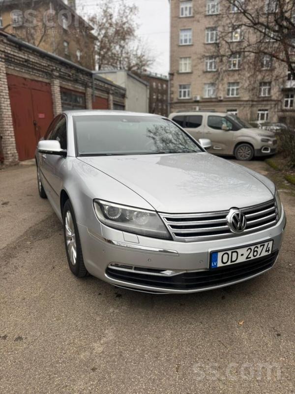 Pelēks Volkswagen Phaeton 2010 Rīga, ar dzinēja tilpumu 3.00 L un nobraukumu 286 tūkst. km par 6400 €, foto 1 vietnē AUTOMOTO.COM.LV