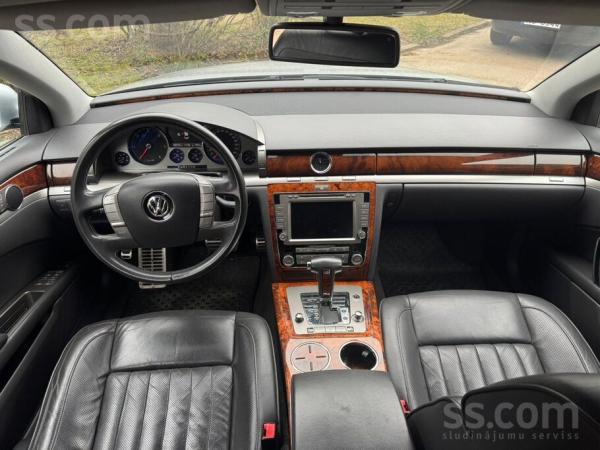 Pelēks Volkswagen Phaeton 2010 Rīga, ar dzinēja tilpumu 3.00 L un nobraukumu 286 tūkst. km par 6400 €, foto 7 vietnē AUTOMOTO.COM.LV