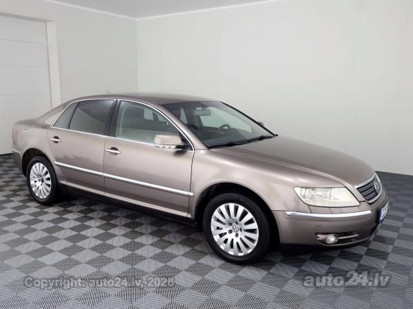 Pelēks Volkswagen Phaeton 2010 Tallina, ar dzinēja tilpumu 3.00 L un nobraukumu 311 tūkst. km par 2999 €, foto 1 vietnē AUTOMOTO.COM.LV