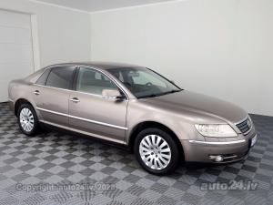 Pelēks Volkswagen Phaeton 2010 Tallina, ar dzinēja tilpumu 3.00 L un nobraukumu 311 tūkst. km par 2999 €, foto  vietnē AUTOMOTO.COM.LV