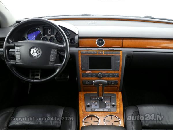 Pelēks Volkswagen Phaeton 2010 Tallina, ar dzinēja tilpumu 3.00 L un nobraukumu 311 tūkst. km par 2999 €, foto 6 vietnē AUTOMOTO.COM.LV