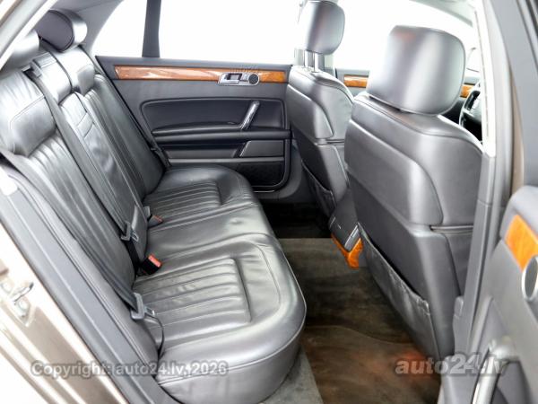 Pelēks Volkswagen Phaeton 2010 Tallina, ar dzinēja tilpumu 3.00 L un nobraukumu 311 tūkst. km par 2999 €, foto 8 vietnē AUTOMOTO.COM.LV