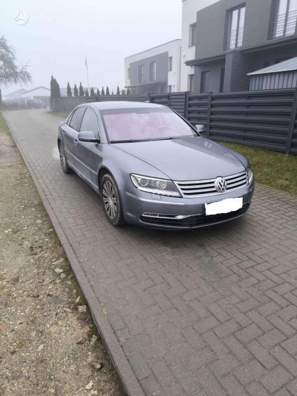 Grey Volkswagen Phaeton 2011 in Vilnius, with an engine capacity of 2.97 L and mileage of 206 thousand km for 5800 €, photo 2 on AUTOMOTO.COM.LV