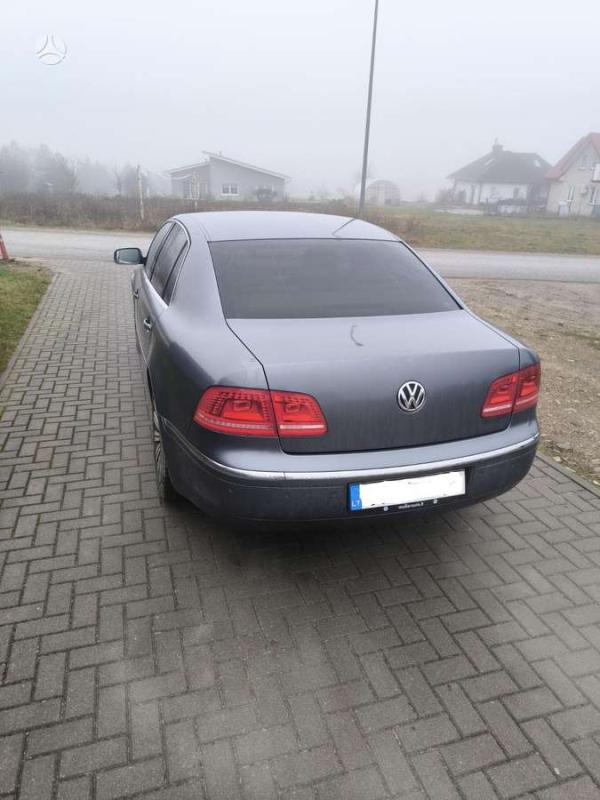 Grey Volkswagen Phaeton 2011 in Vilnius, with an engine capacity of 2.97 L and mileage of 206 thousand km for 5800 €, photo 3 on AUTOMOTO.COM.LV