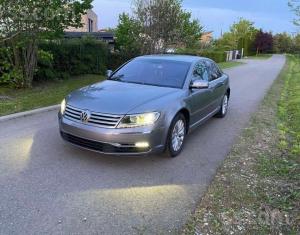 Grey Volkswagen Phaeton 2011 in Kraslava, with an engine capacity of 3.00 L and mileage of 326 thousand km for 9800 €, photo  on AUTOMOTO.COM.LV