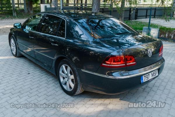 Pelēks Volkswagen Phaeton 2013 Tallina, ar dzinēja tilpumu 3.00 L un nobraukumu 256 tūkst. km par 7500 €, foto 5 vietnē AUTOMOTO.COM.LV