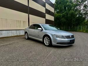 Grey Volkswagen Phaeton 2014 in Tallinn, with an engine capacity of 3.00 L and mileage of 145 thousand km for 12900 €, photo  on AUTOMOTO.COM.LV
