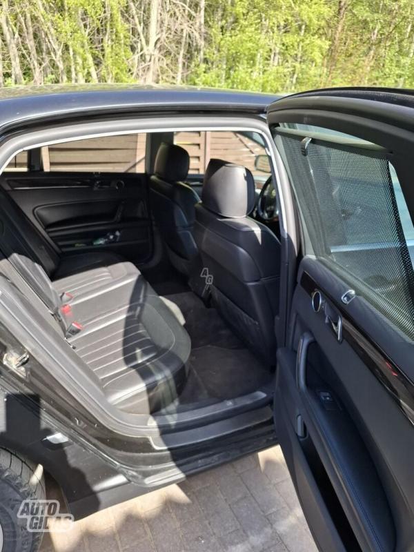 Volkswagen Phaeton 2005 in Palanga, with an engine capacity of 3.00 L and mileage of 304 thousand km for 2000 €, photo 3 on AUTOMOTO.COM.LV