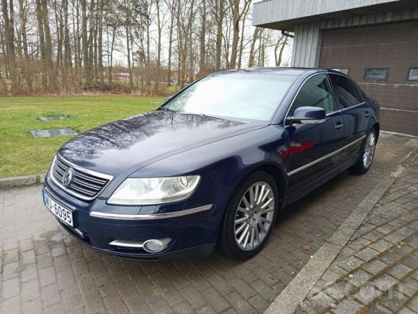 Volkswagen Phaeton 2005 in Tukums, with an engine capacity of 3.00 L and mileage of 350 thousand km for 2590 €, photo 2 on AUTOMOTO.COM.LV
