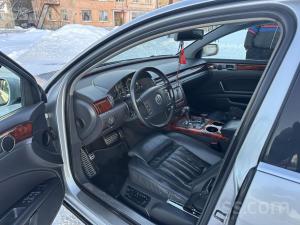 Volkswagen Phaeton 2005 in Rezekne, with an engine capacity of 3.00 L and mileage of 346 thousand km for 3750 €, photo 13 on AUTOMOTO.COM.LV