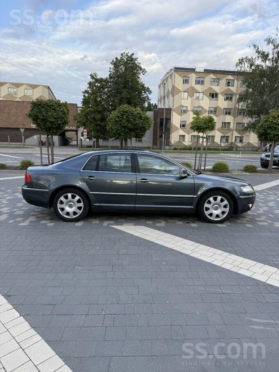 Volkswagen Phaeton 2005 in Tukums, with an engine capacity of 3.00 L and mileage of 283 thousand km for 2100 €, photo 4 on AUTOMOTO.COM.LV