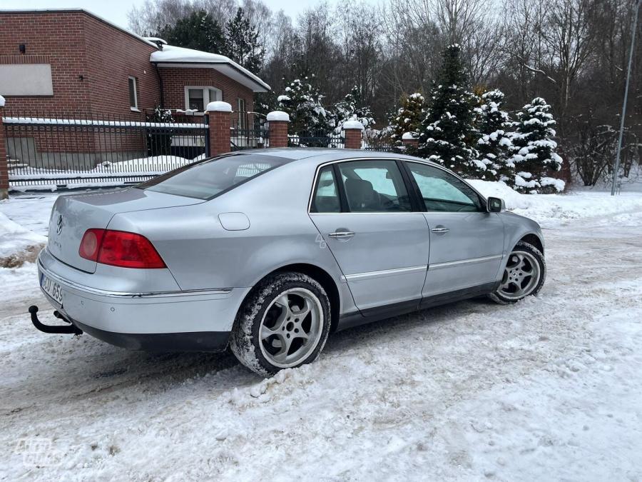 Volkswagen Phaeton 2006 in Vilnius, with an engine capacity of 3.00 L and mileage of 220 thousand km for 2200 €, photo 3 on AUTOMOTO.COM.LV